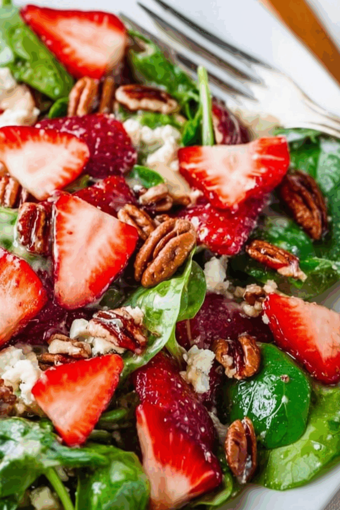 Spinach Strawberry Salad with Pecans – 13-Minute Ultimate Delicious Recipe